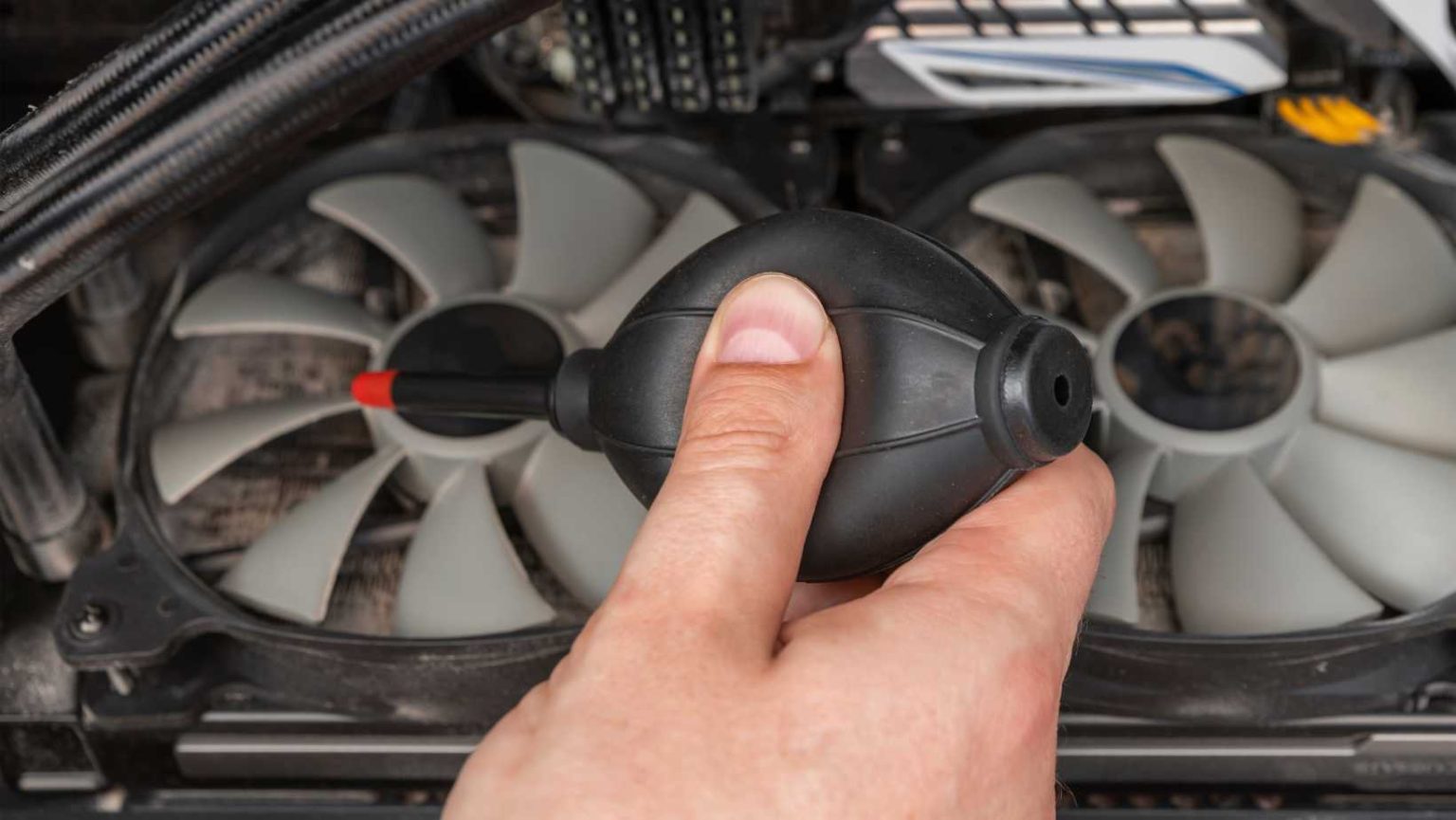 GPU Fans Issues: Why They Stop Spinning And How To Resolve